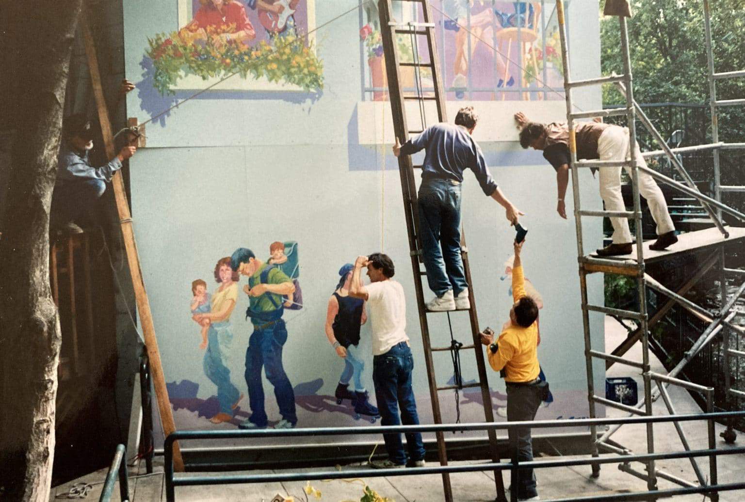 The mural John Gaffey painted: "hidden" neighborhood art - Walk Ashland